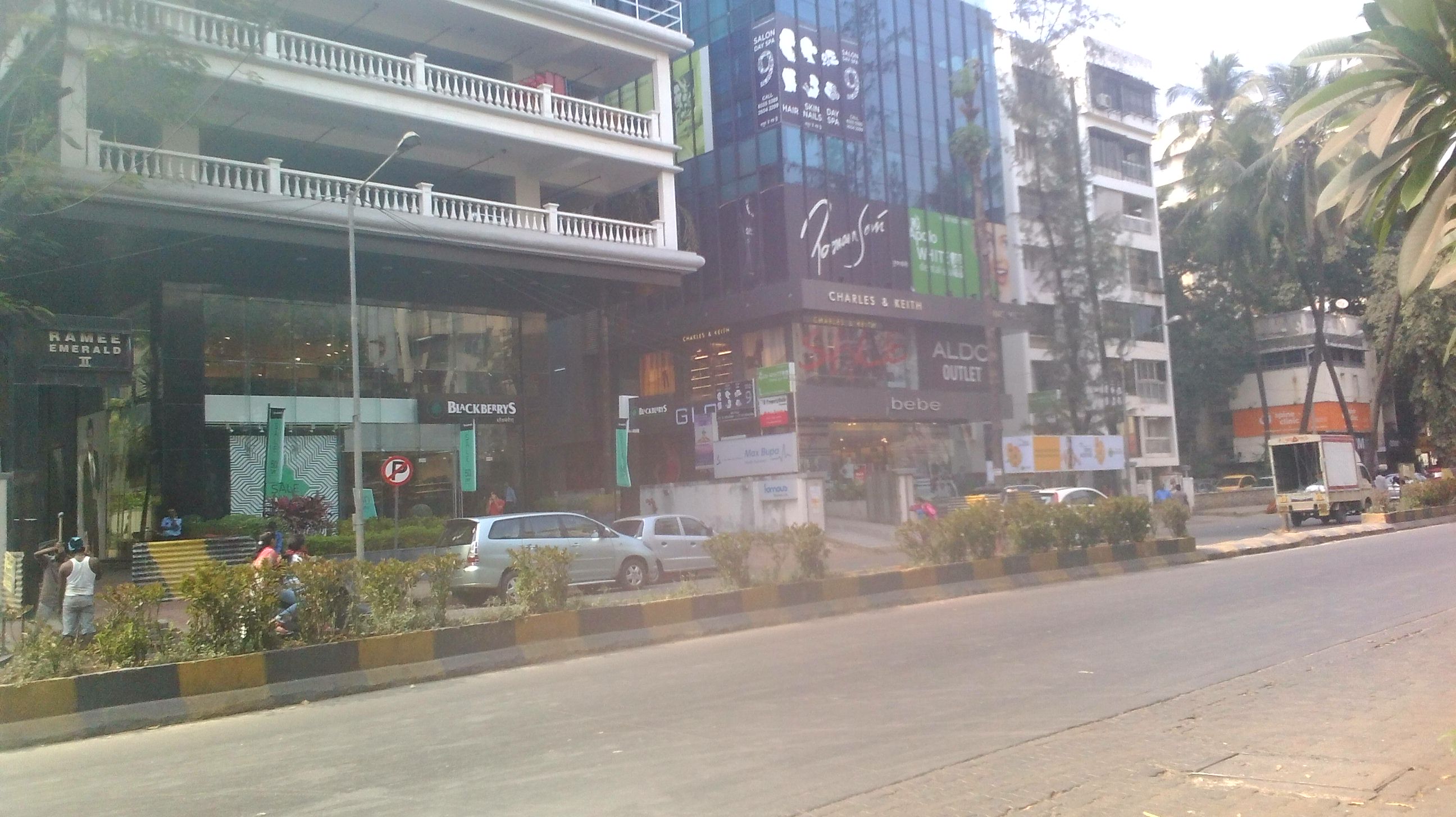 Commercial Office space for Rent on Linking Road , Santacruz West ...