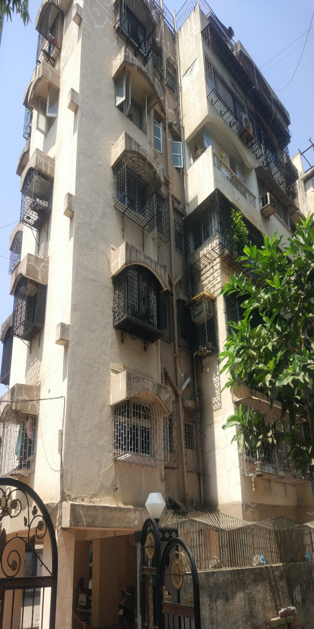 2 Bhk Apartment For Sale At Gulmohar Road Andheri West For Sale